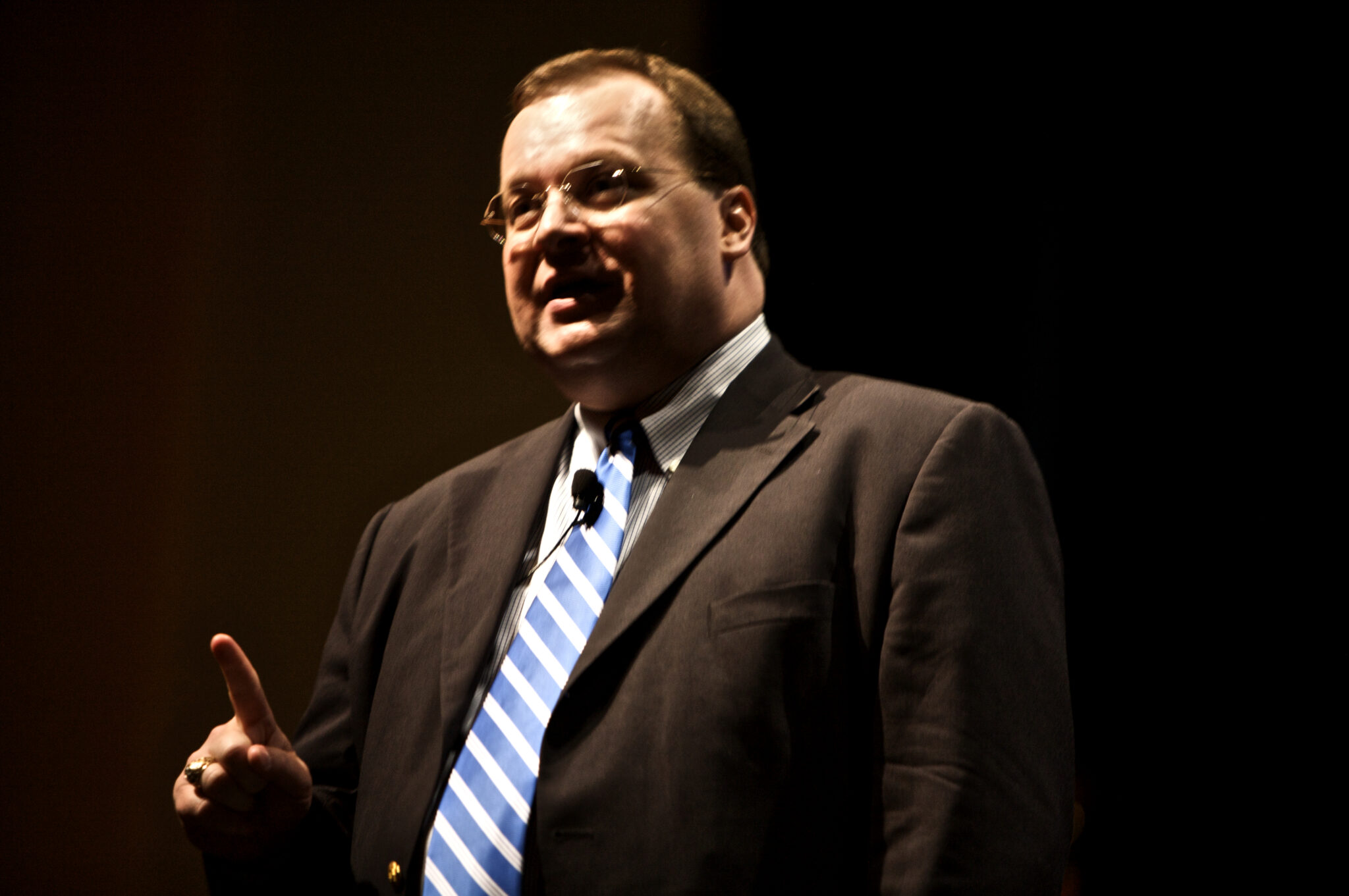 Wayne Tucker Scholarship – Sigma Chi